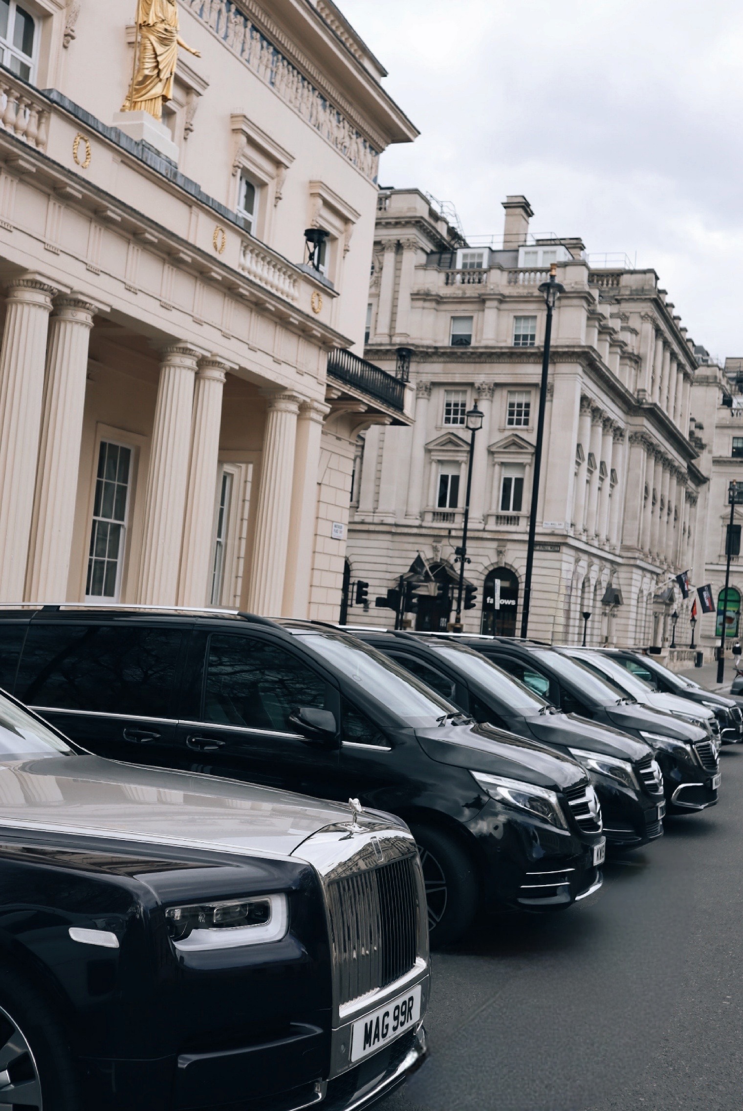 Experience London's Chauffeuring service in Electric Cars - Privev