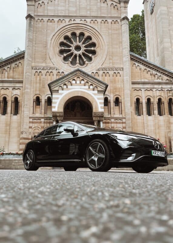 Experience London's Chauffeuring service in Electric Cars - Privev